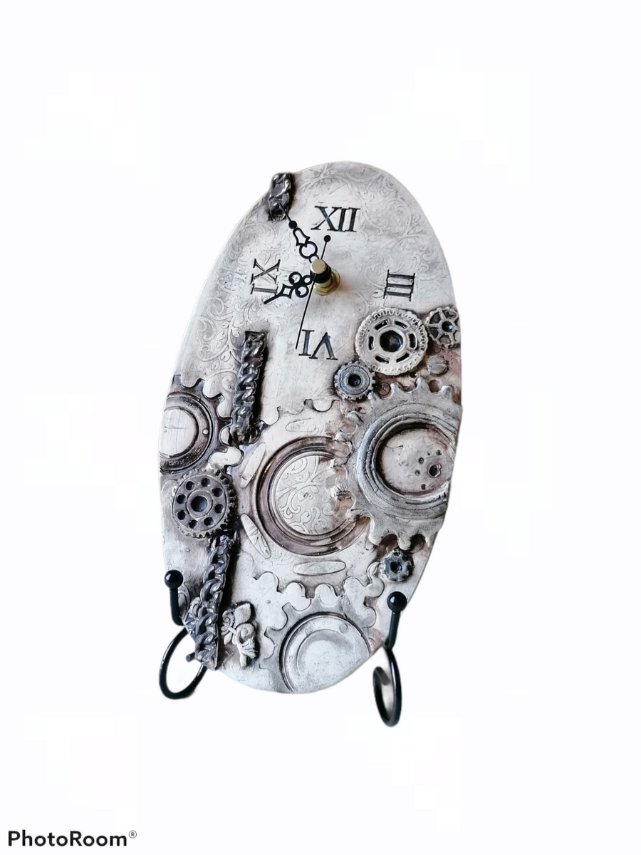 Oval Cogs Clock – Barbara Lea Pottery